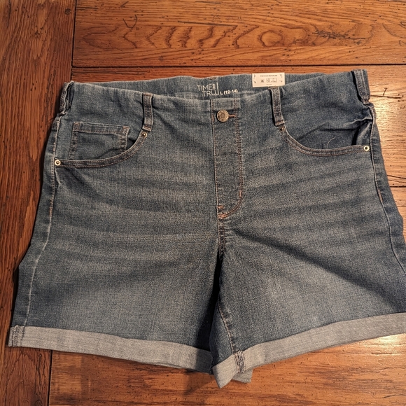 Time and Tru | Shorts | Time And Tru Jean Shorts Sz 2 | Poshmark